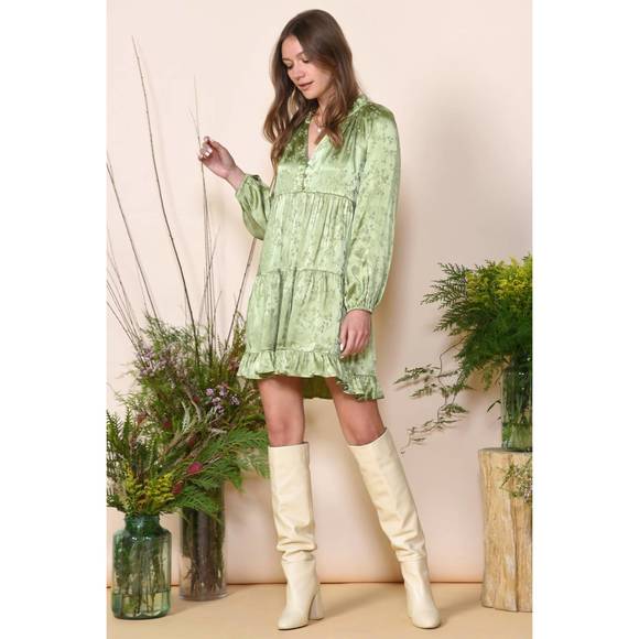 Adelyn Rae | Dresses | New Adelyn Rae Joanne Tiered Jacquard Satin ...